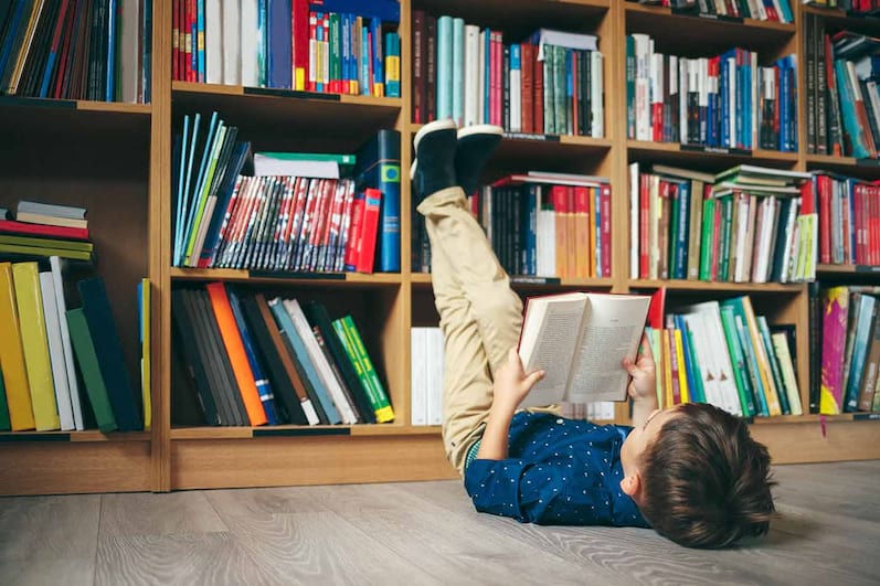 10 beneficii ale cititului si idei de carti de citit pentru copii si adulti
