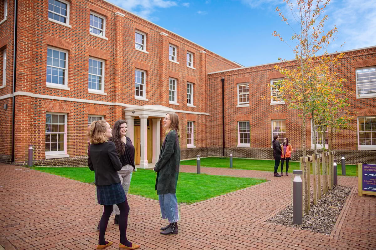 University of Buckingham Guide | AFS