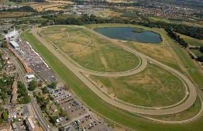 Kempton Park Racecourse | United Kingdom